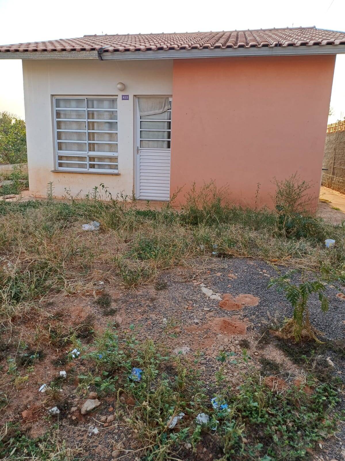 Casa no conj habitacional. florindo taback - 2170